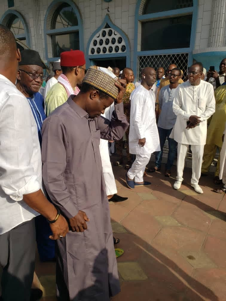 Bénin : recueillement de Patrice Talon à la mosquée centrale de Zongo à ...